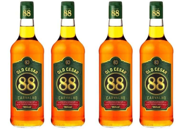 Tradicional Aguardente 88 Old Cesar Renova Rótulo